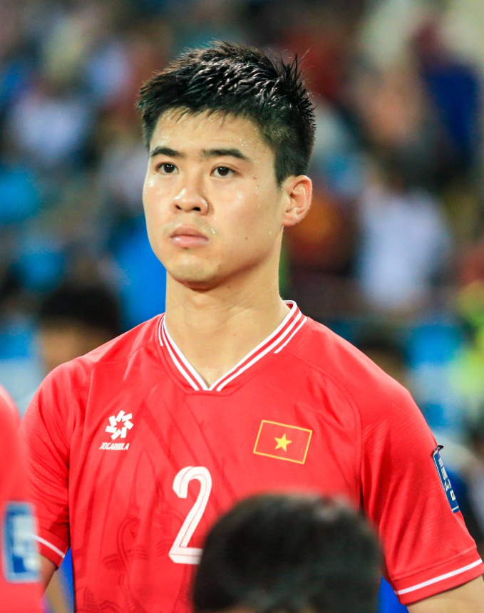 Tân HLV Kim Sang-sik ghi điểm với người hâm mộ bằng màn hát Quốc ca ...