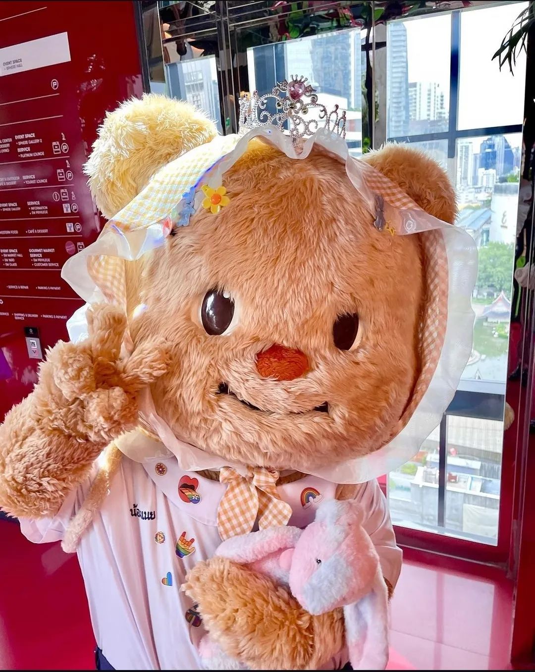 Giải mã hiện tượng Butter Bear - khi linh vật của tiệm bánh lại trở ...