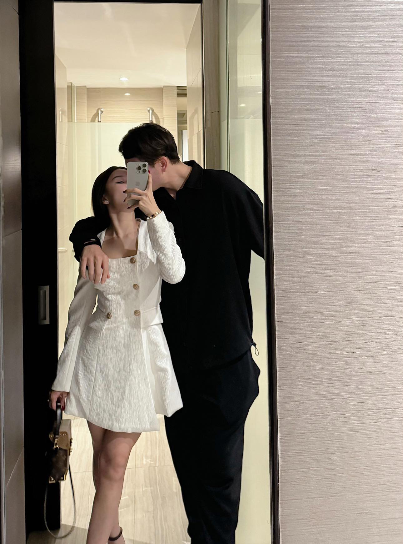 Chuyện tình của thủ môn Đặng Văn Lâm và Yến Xuân