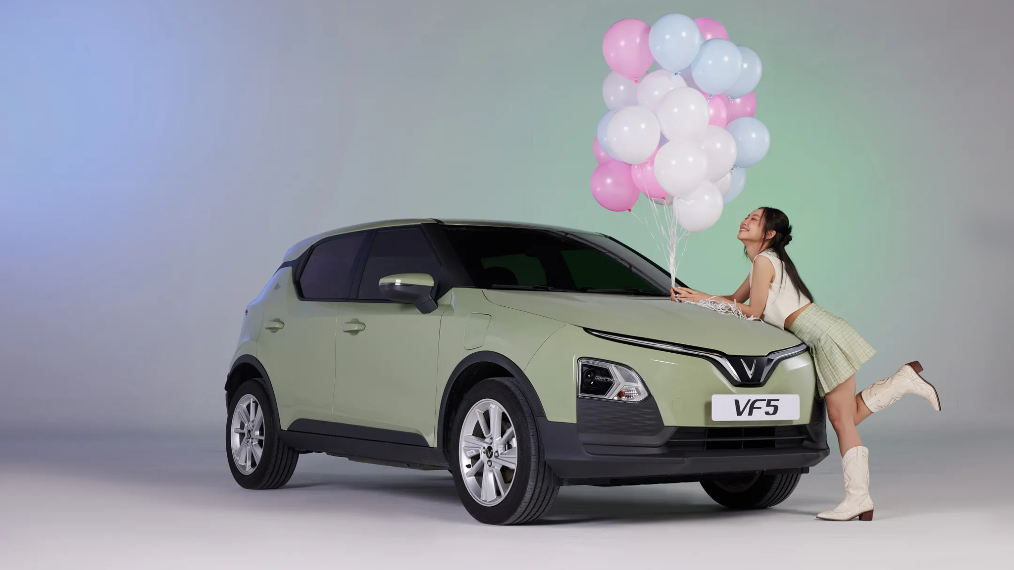 Cận cảnh 8 màu sắc rực rỡ của VinFast VF 5 Plus, liệu có "viral" hơn VF 3?