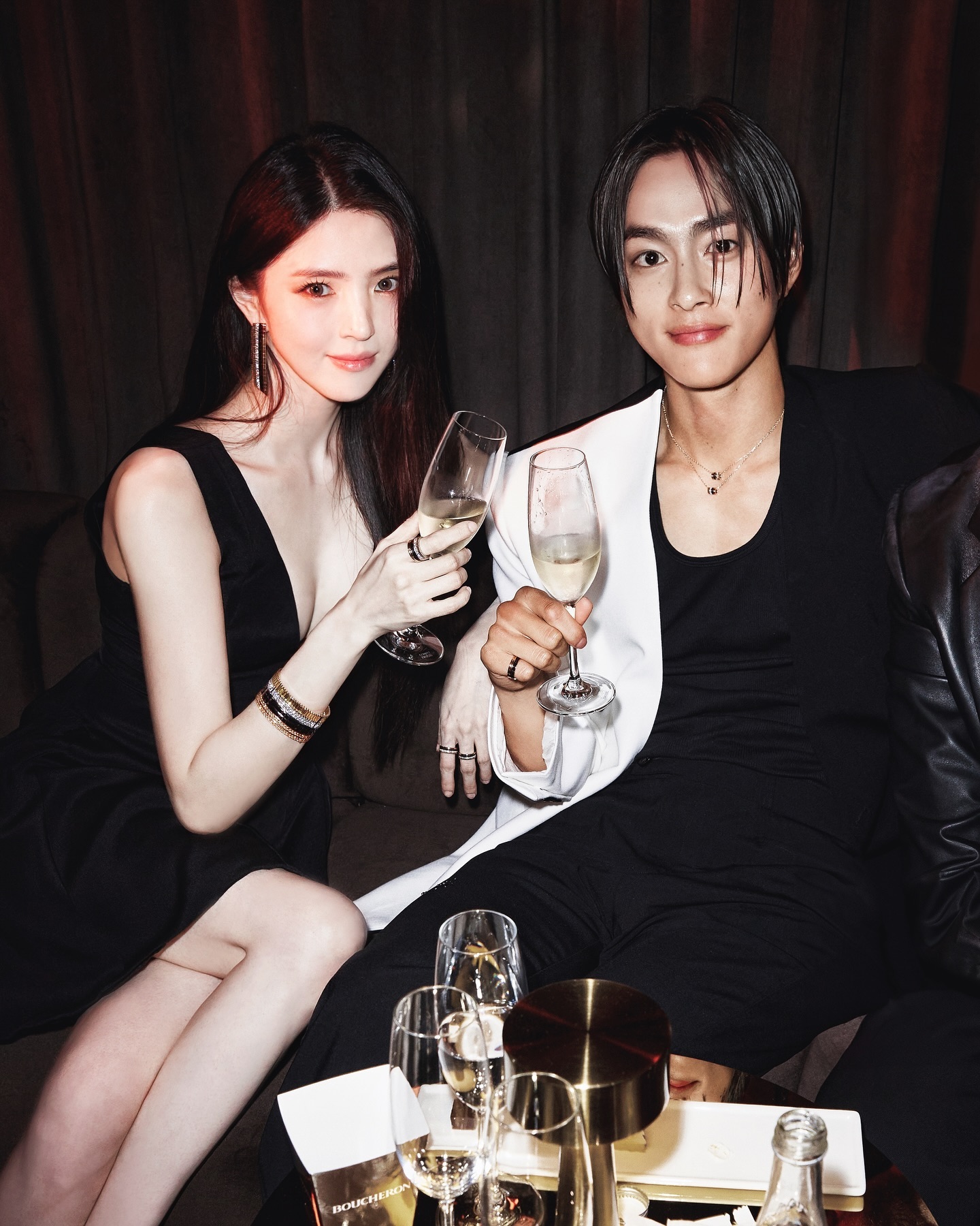 "Đỏ mặt" vì Han So Hee