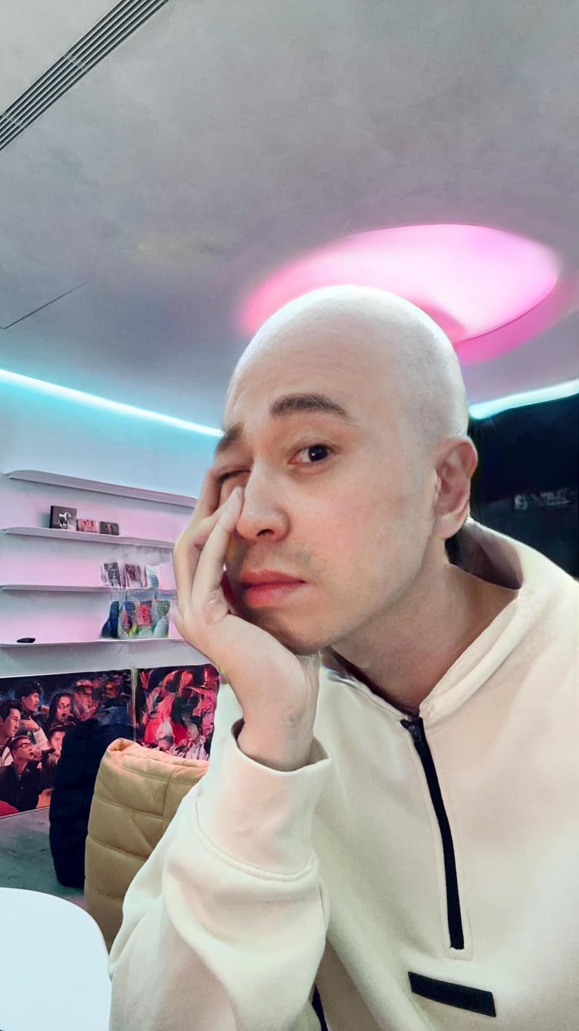 Diện mạo gây sốc của Karik