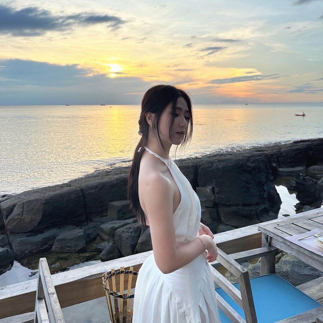 Hà My cứ "lên đồ" là xinh như công chúa, bảo sao Trí Thịt Bòa cưng thế!