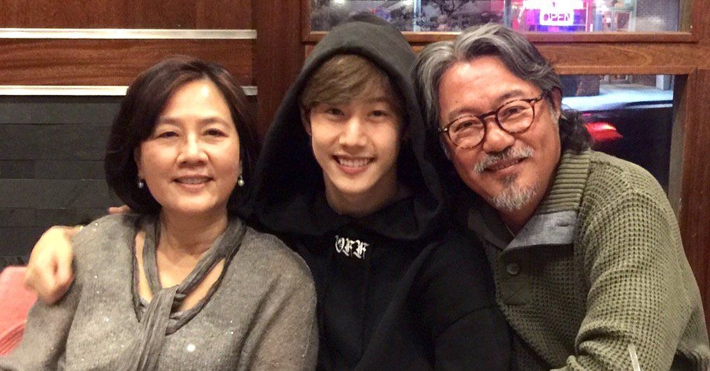 Sốc: 2 nam ca sĩ bị chính bạn thân ăn cắp thông tin để dụ dỗ trẻ vị ...