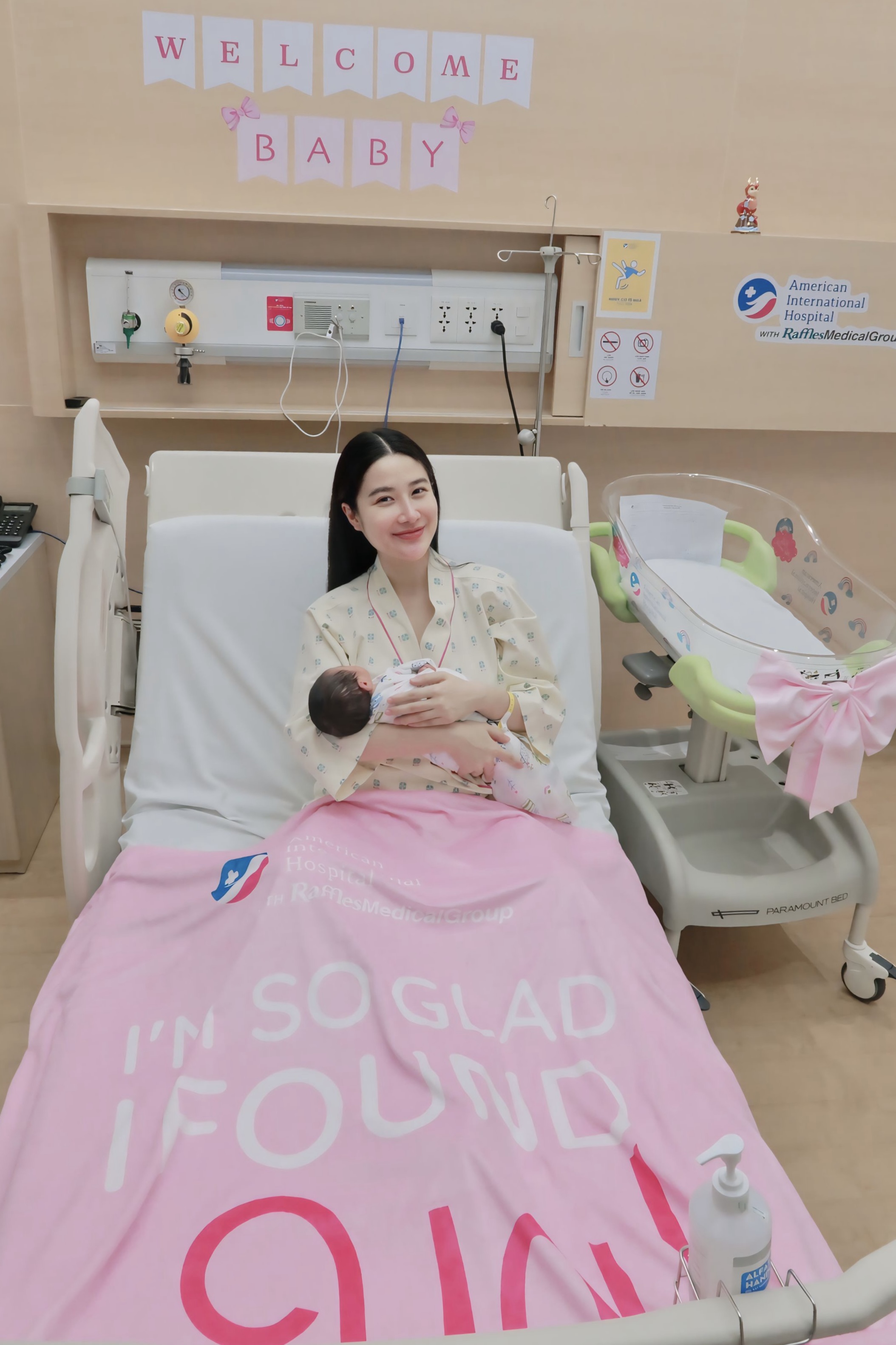 TikToker Gon Pink review từ A-Z hành trình sinh con đầu lòng đúng chất Gen Z