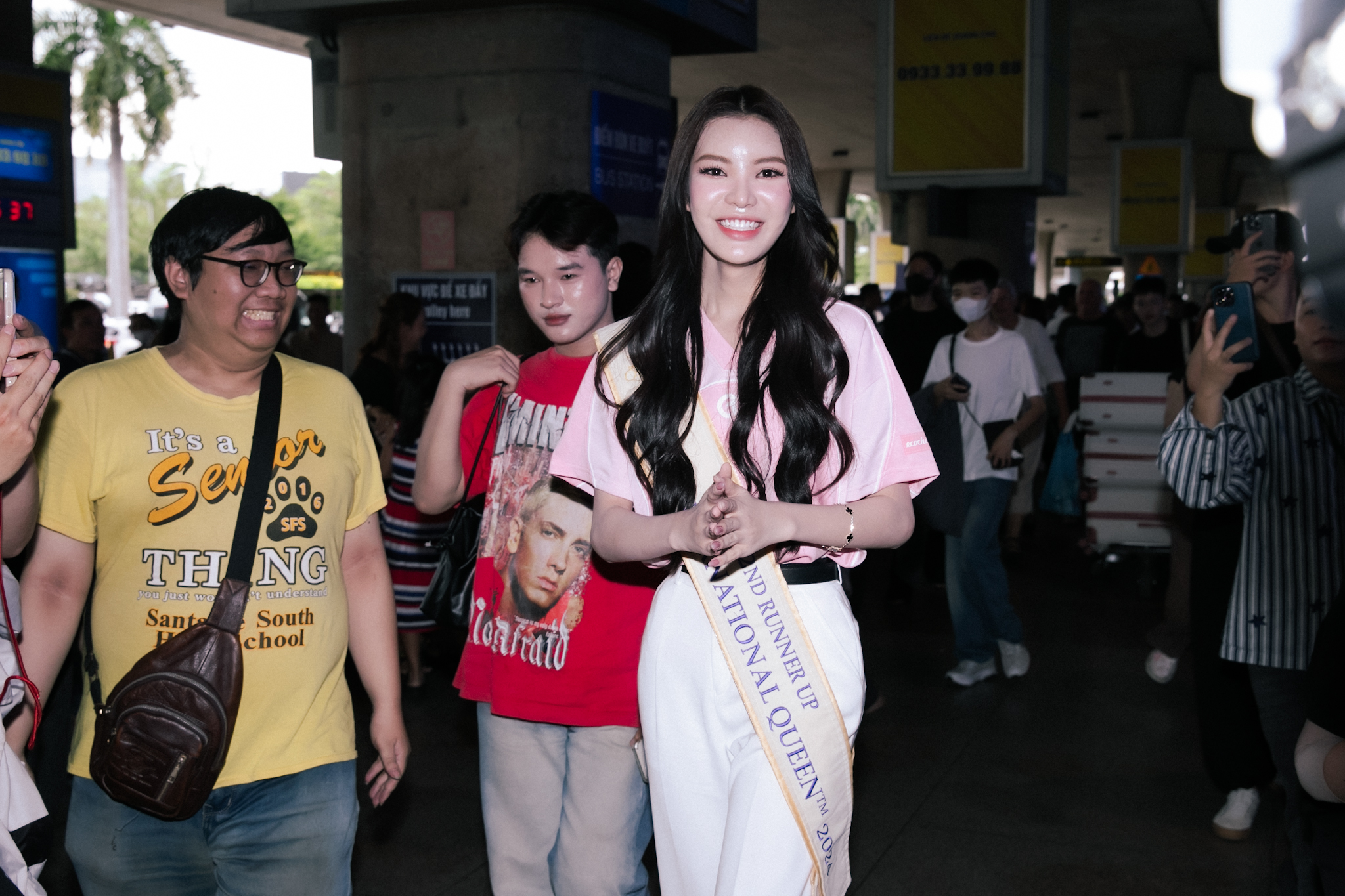 Á hậu Chuyển giới Tường San về nước: Xin lỗi Hương Giang, h:é l:ộ số tiền n:ợ phải trả g:ấp ...