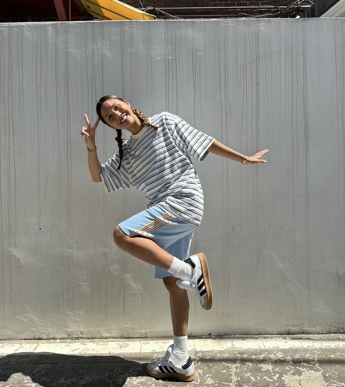 Công chúa tóc mây đời thực của Kpop: Không những mặt đẹp dáng xinh mà ...