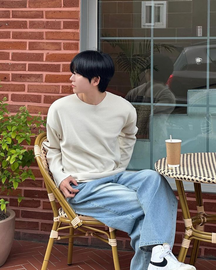 Chàng trai tháng nào cũng tiết kiệm được 10 triệu, hỏi 1 thứ tiền đẻ ra ...