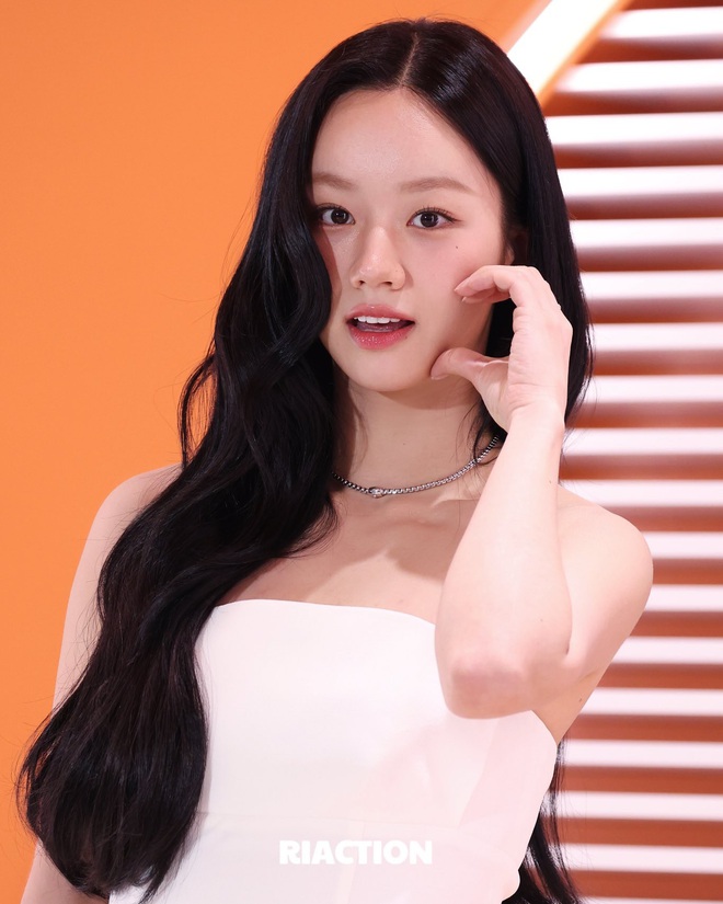 Hyeri đổi style công chúa nhưng khó thành công, tất cả là tại lớp makeup