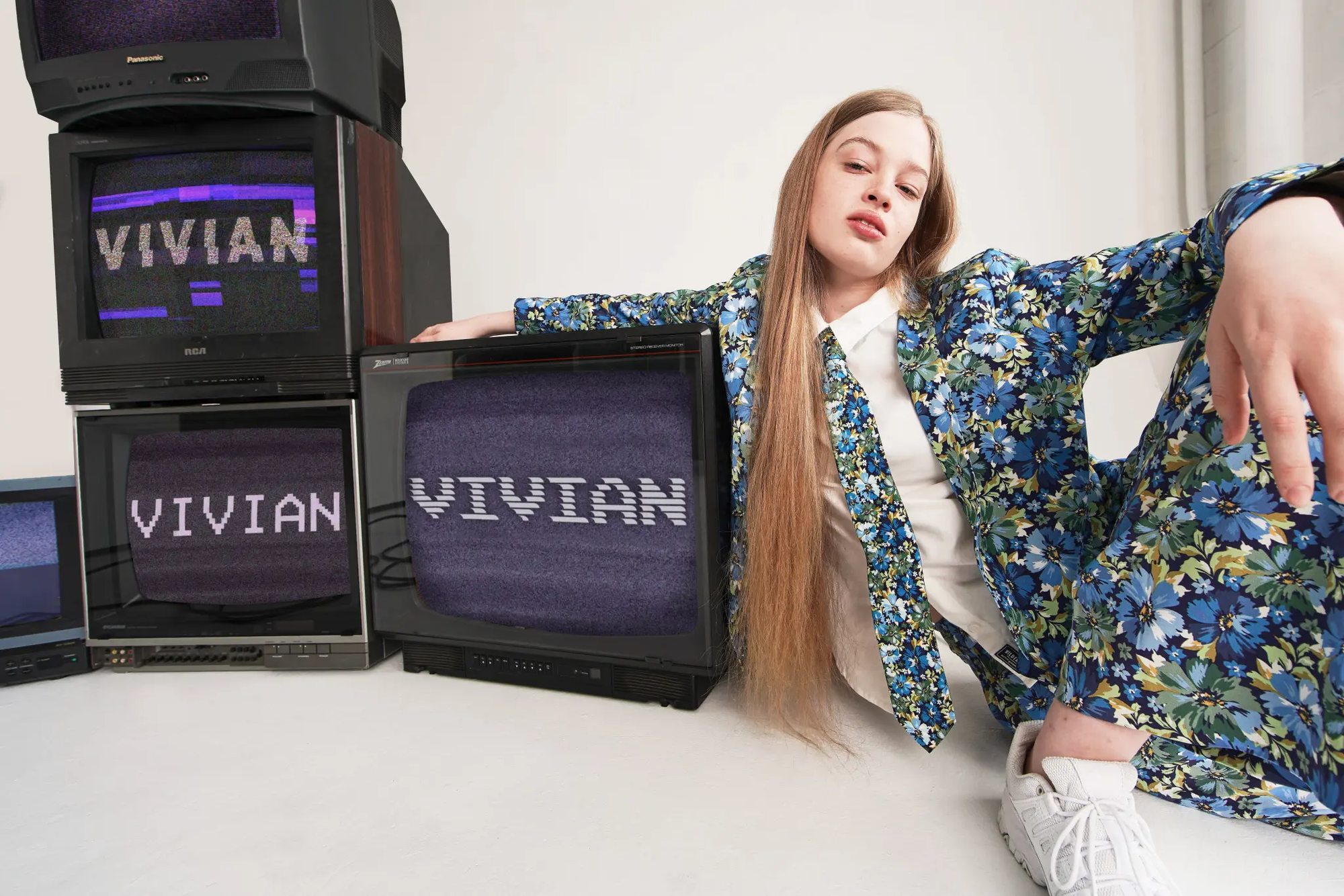 Elon Musk có 1 cô con gái chuyển giới: 21 tuổi debut làng mẫu với vẻ ...