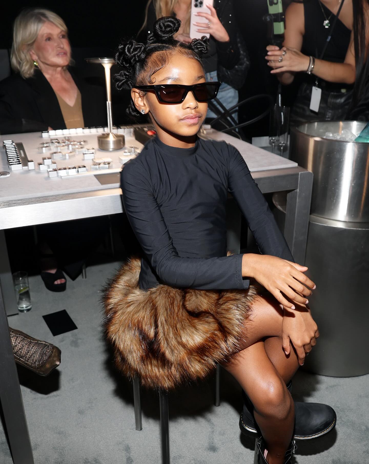 Con gái Cardi B thành hiện tượng tại fashion week: 7 tuổi nhưng "slay ...