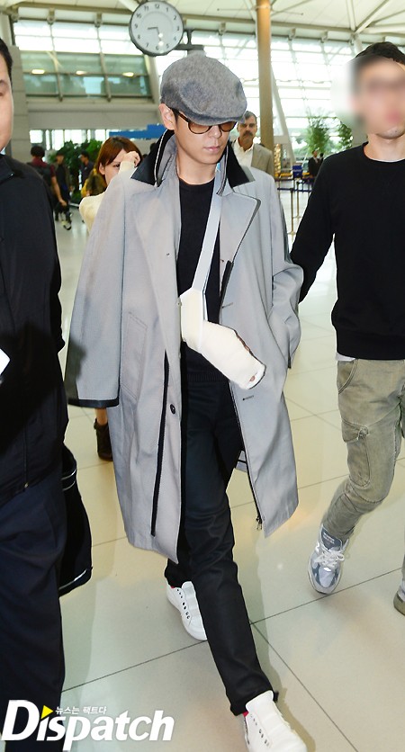 T.O.P (Big Bang) xuất hiện với cánh tay bó bột