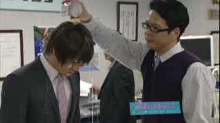 Xem Hero Jaejoong (DBSK) bị dội nước vào đầu