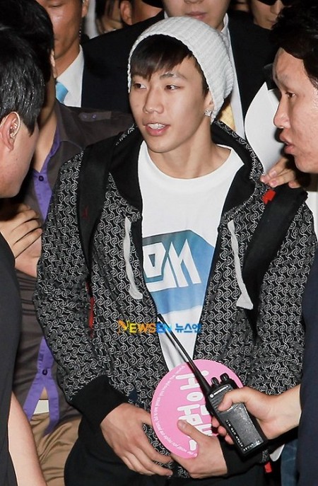 Cư dân mạng xúm vào chỉ trích khi Jay vừa quay lại Hàn Quốc