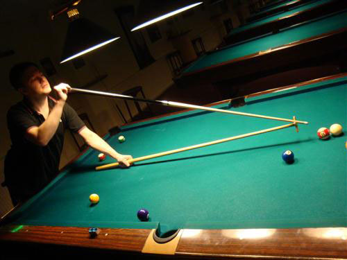 Cách đặt tay đế trong môn Bi-a