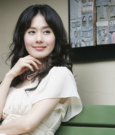 Kim Ji Soo đâm xe và bỏ chạy