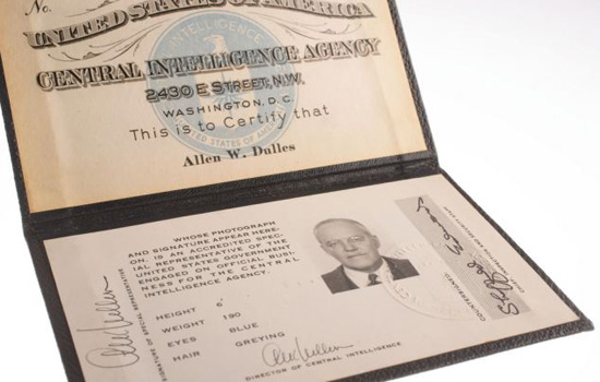 Tận mắt ngắm các công cụ gián điệp của CIA