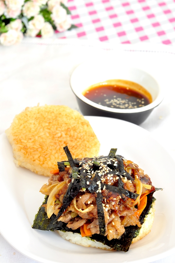 Ấn tượng rice burger của teen Sài thành