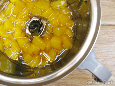 Công thức kem đào dễ làm dễ ăn