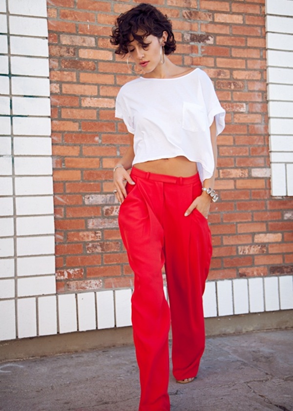 Khám phá style trendy "lai" vintage của fashionista Karla Deras