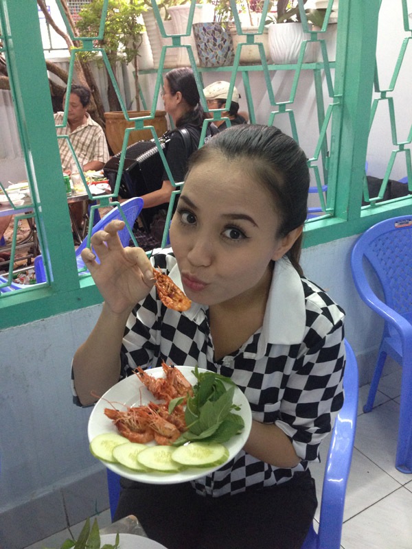 Khám phá quán tôm tép “khủng” nhất Sài Gòn