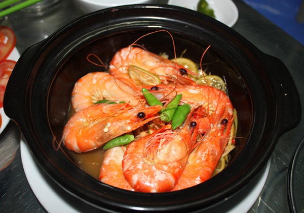 Khám phá quán tôm tép “khủng” nhất Sài Gòn