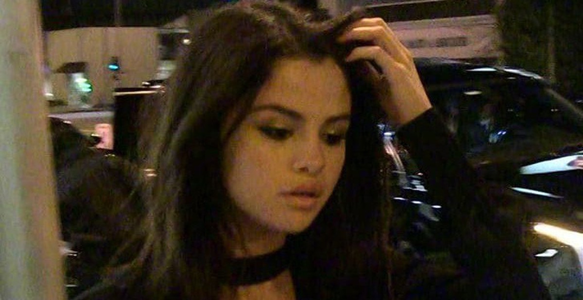 Selena Gomez đang phải điều trị tại bệnh viện tâm thần