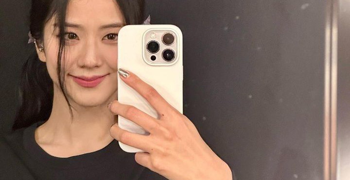 Jisoo (BLACKPINK) là "dân cuồng" iPhone chính hiệu, riêng tiền sắm ốp ...