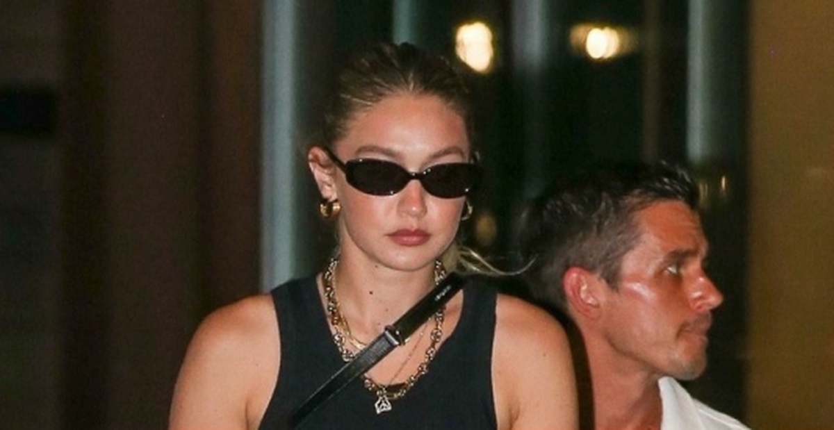 Gigi Hadid rạng rỡ giữa ồn ào hẹn hò Leonardo DiCaprio