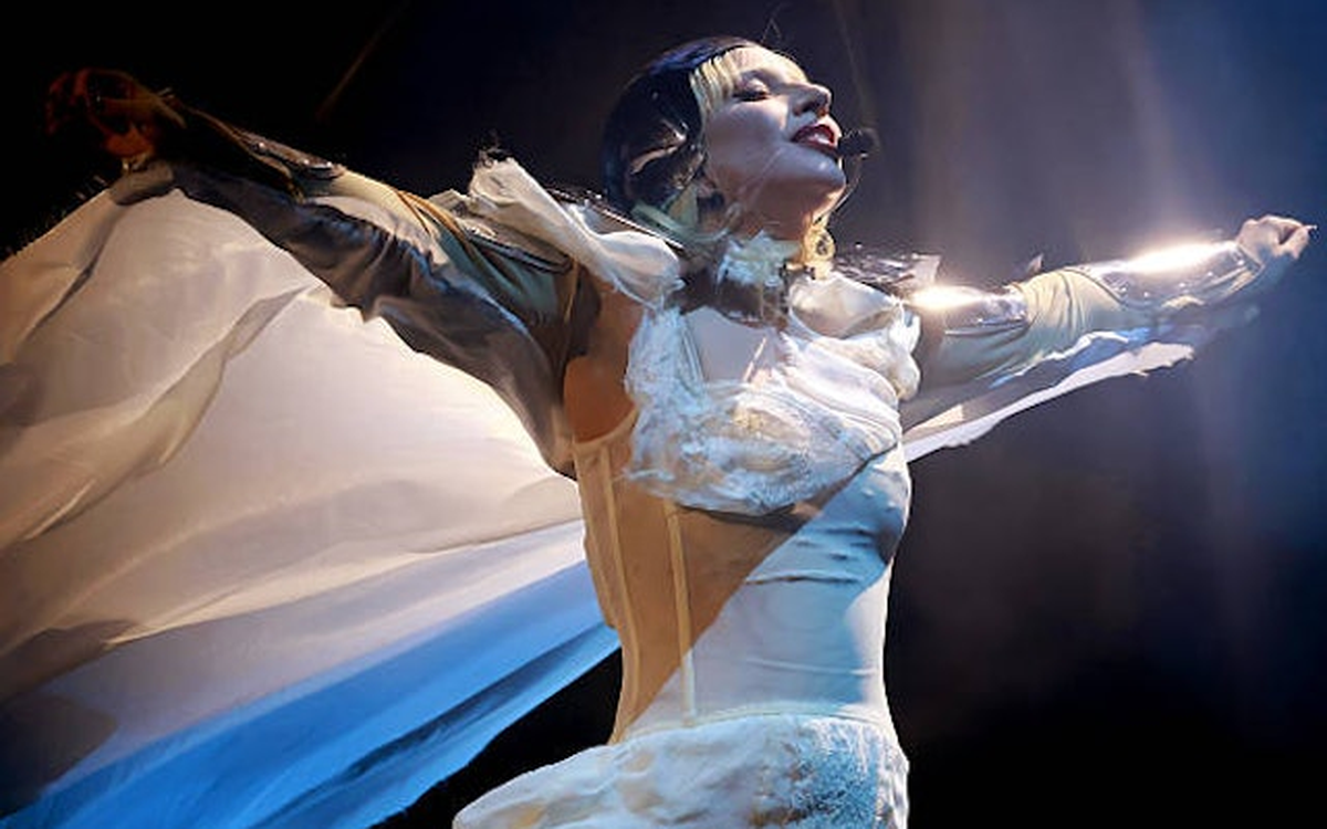 Lady Gaga "đốt cháy" sân khấu Coachella 2025: 5 mẹo để cô giữ dáng và ...