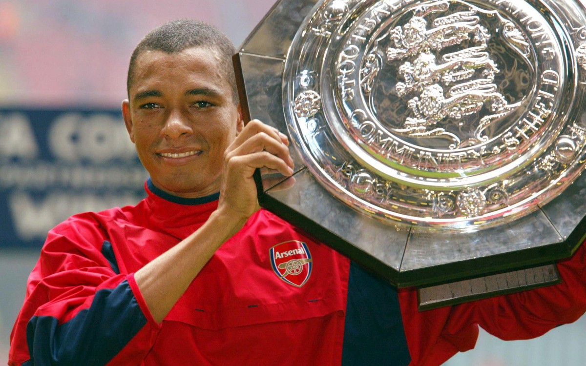 Lần đầu tiên huyền thoại bóng đá Gilberto Silva xuất hiện tại sự kiện ...