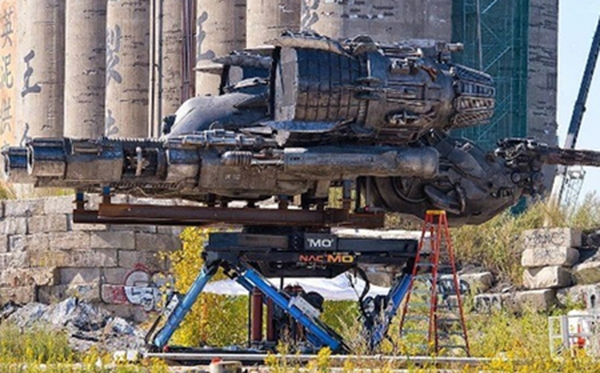"Transformers: Age of Extinction" tiết lộ tàu vũ trụ hầm hố
