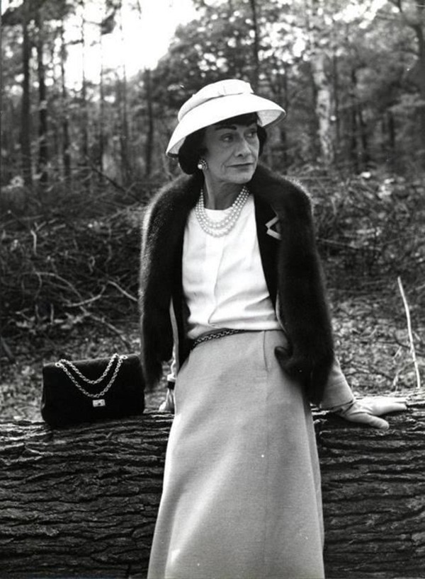 Coco Chanel và những cuộc cách mạng thời trang giải phóng phái đẹp