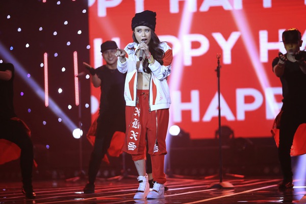 SAO MẶC XẤU: Loạt sao lọt Top mặc xấu vì ưa "cosplay" quái dị