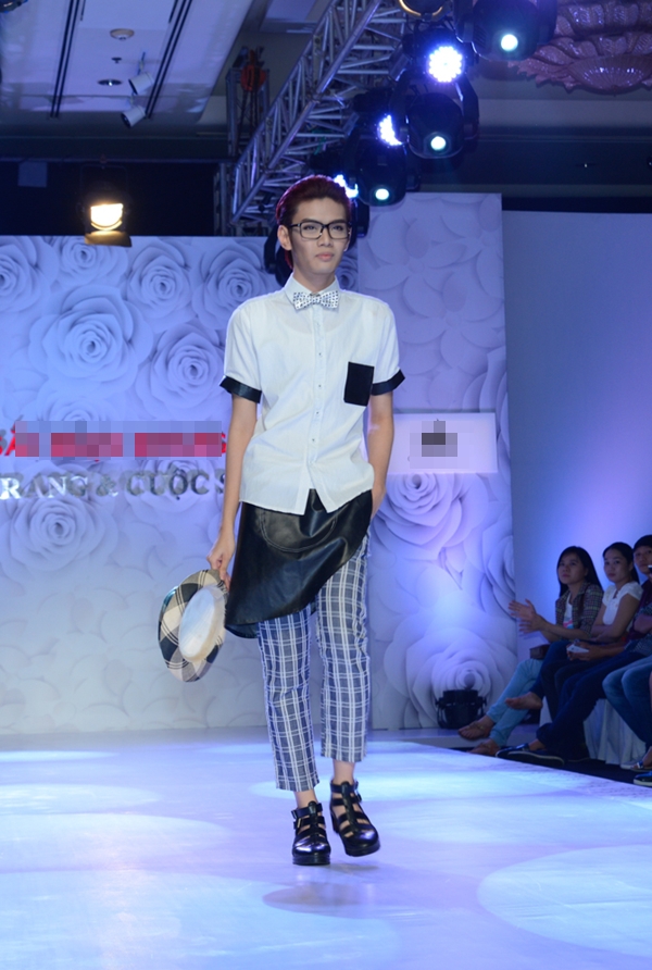 Trang Khiếu tận tình thị phạm cho Đào Bá Lộc trong hậu trường