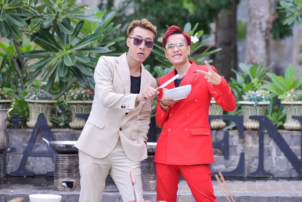 OnlyC hóa thân thành chủ tiệm phở hài hước trong MV