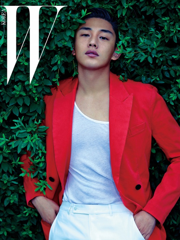 Dàn mỹ nam Hàn trải dài trên tạp chí tháng 7