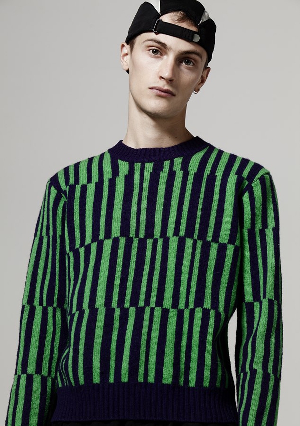 Thầy giáo tiếng Anh điển trai "nổi bần bật" trên sàn diễn thời trang