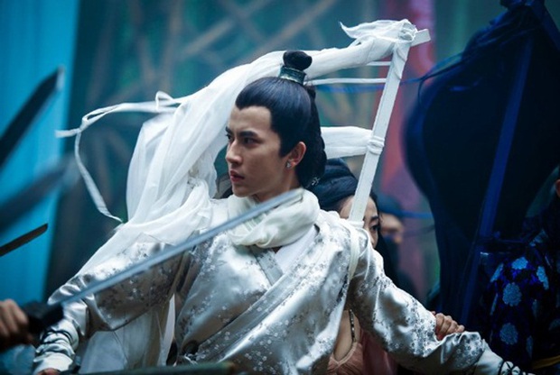 Bộ phim "sến sẩm" xứ Trung bất ngờ lên như diều gặp gió nhờ phục trang ...