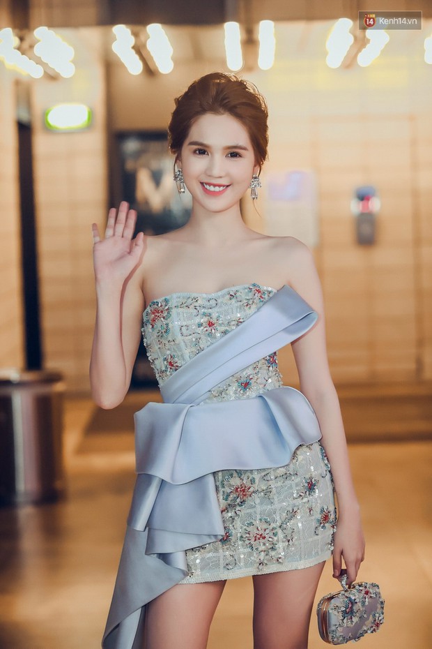 Ngọc Trinh đẹp "không góc chết" tại sự kiện ra mắt "Vòng Eo 56" ở Hà Nội