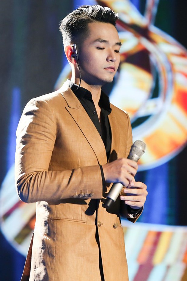 Khán giả "xuyên không" cổ vũ cho anh em Phạm Hồng Phước tại 2 mùa Sing ...