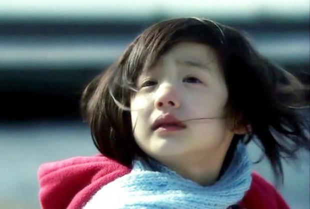 Mana-chan, cô bé đang gây sốt với clip "quên người yêu cũ đi, vì vẫn ...