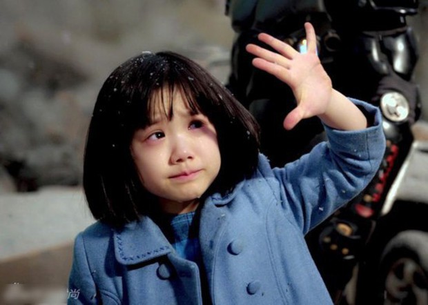 Mana-chan, cô bé đang gây sốt với clip "quên người yêu cũ đi, vì vẫn ...