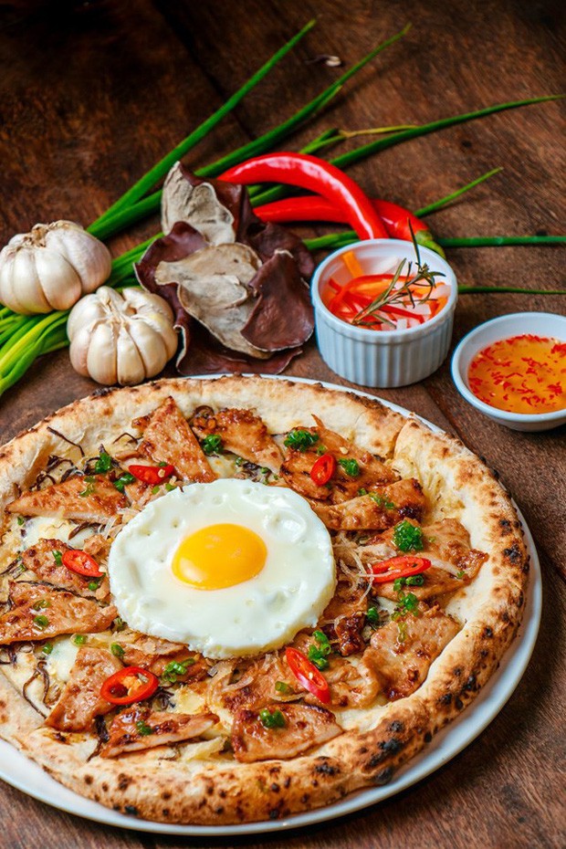 Những món pizza kì lạ của Pizza 4P's khiến dân tình hoang mang
