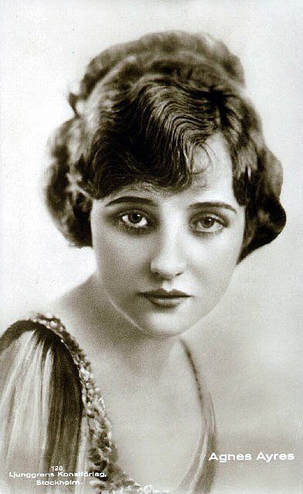 Chiêm ngưỡng nhan sắc kiều diễm, thanh tao của loạt mỹ nhân được mệnh ...