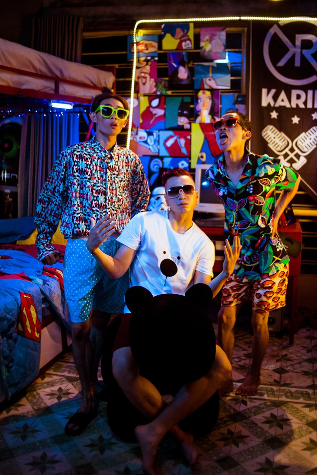 Rapper Karik siêu hài hước trong MV dành cho sinh viên