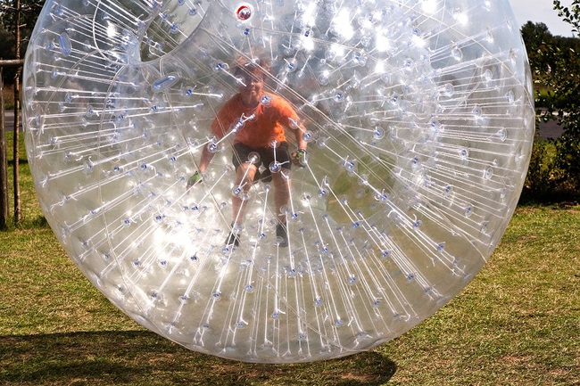 Zorbing Ball - Quả bóng khiến giới trẻ phát cuồng đã đến Việt Nam