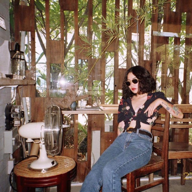 Louis Hà: nàng hot girl "mi nhon" chỉ diện crop top và quần cạp cao mà ...