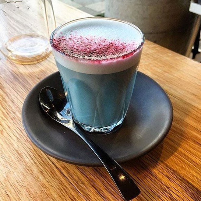 Những ly latte màu này chính là công cụ "sống ảo" cực ăn ảnh khi đến Úc