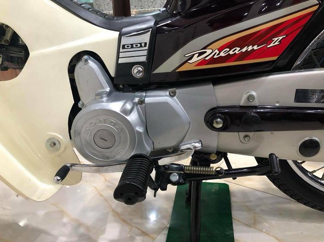 Xe Honda Dream II sản xuất tại Thái 16 năm tuổi được rao bán gần 1,2 tỷ ...